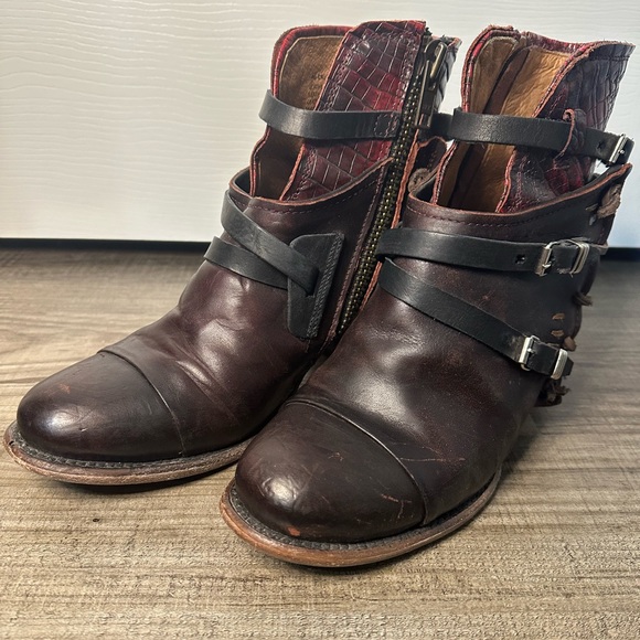 Freebird by Steven | Shoes | Lightly Worn Freebird Crue Bootie | Poshmark